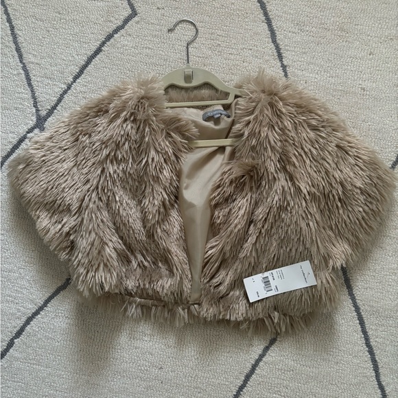 NY Collection | Jackets & Coats | Soft Fuzzy Short Sleeve Cropped Top ...